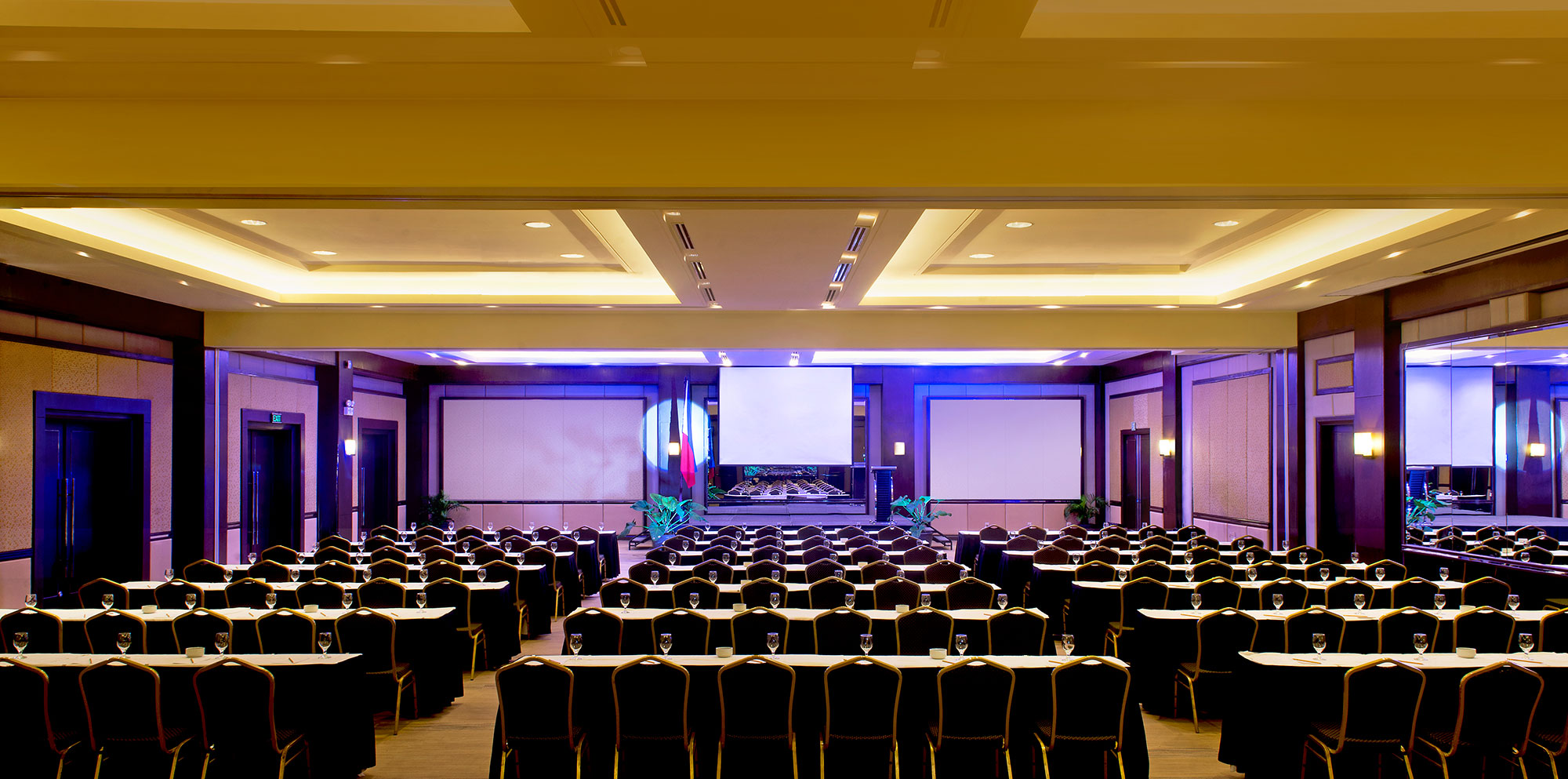 Gallery - Pico Sands Hotel